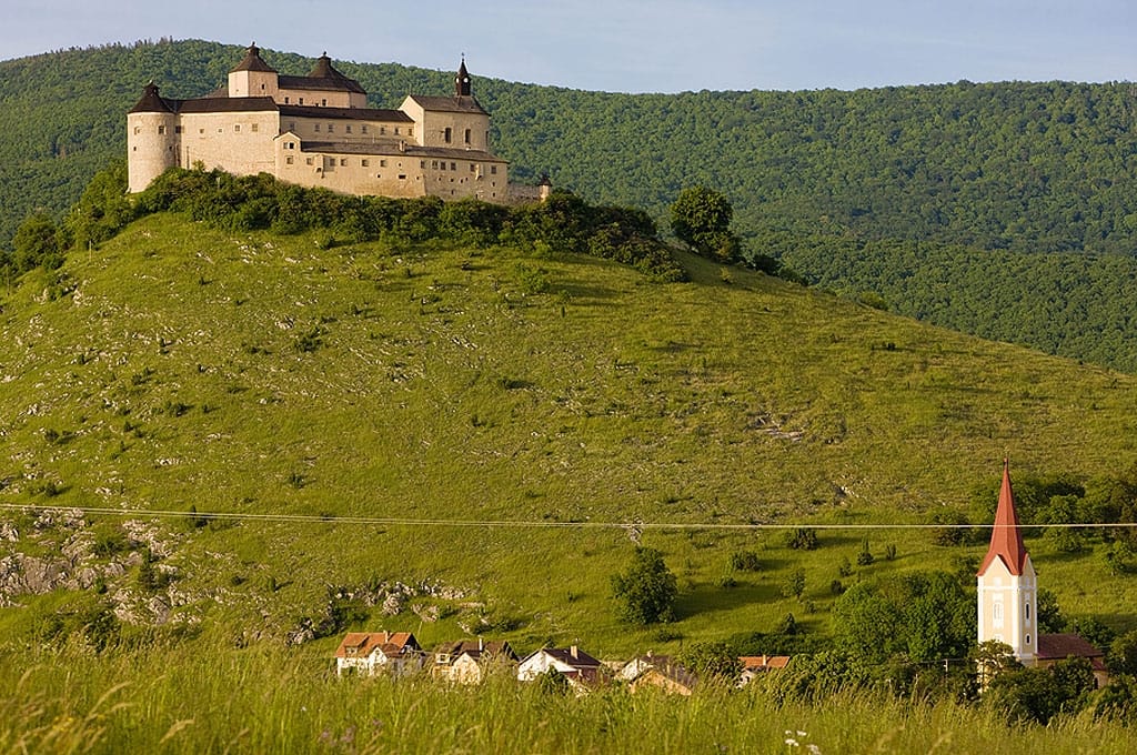 Hrad Krásna Hôrka – slovakia.com